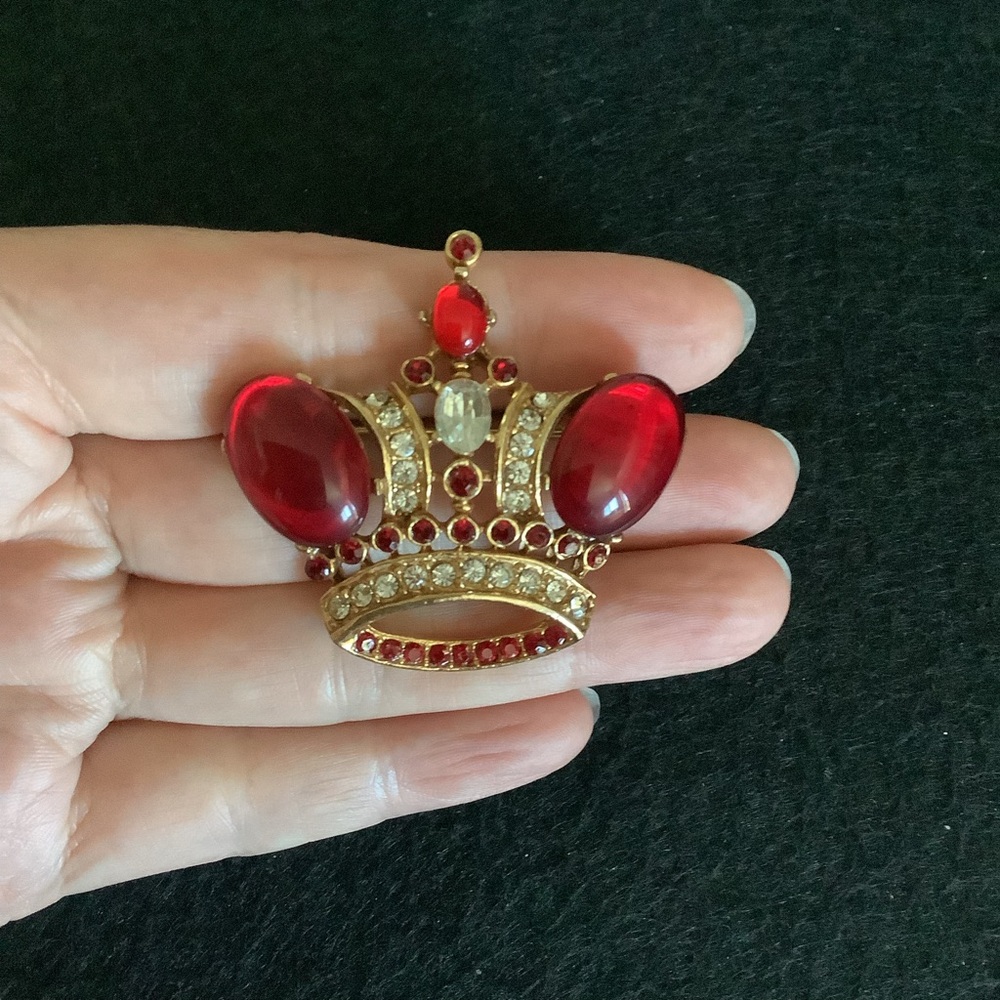 Vintage Ruby Red Jelly Belly Style Rhinestone Crown B… - Gem